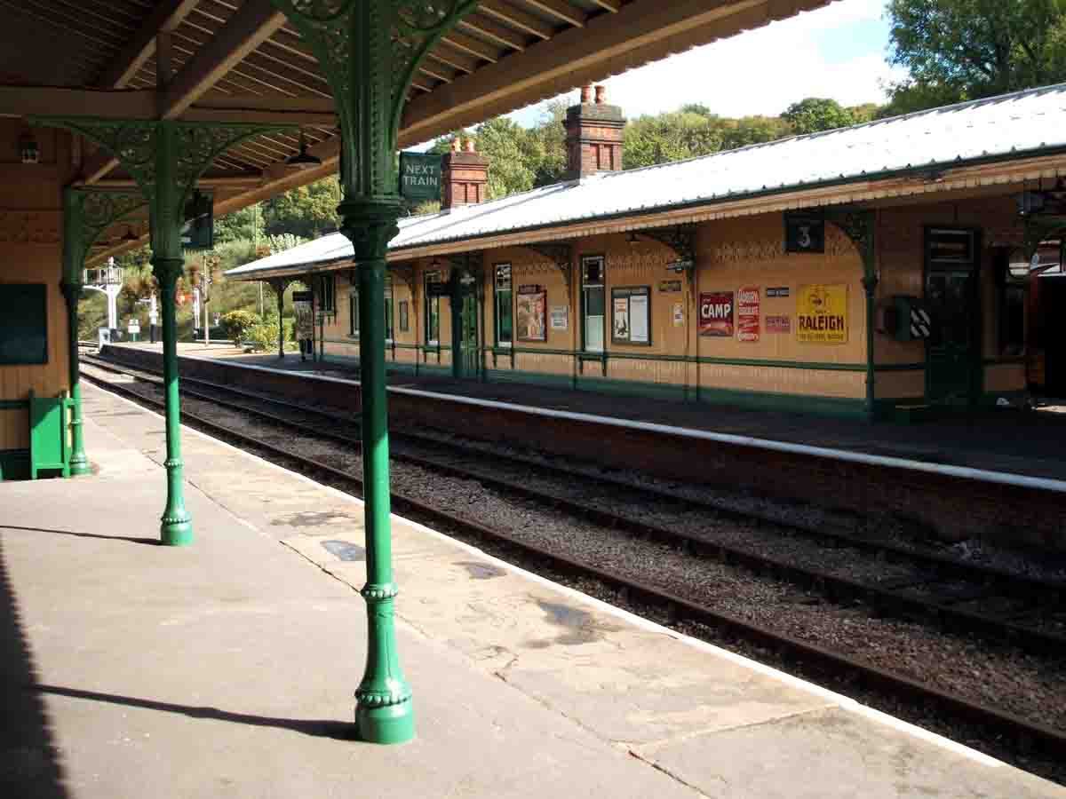 Heritage steam railways- railway conservation - Bluebell railway