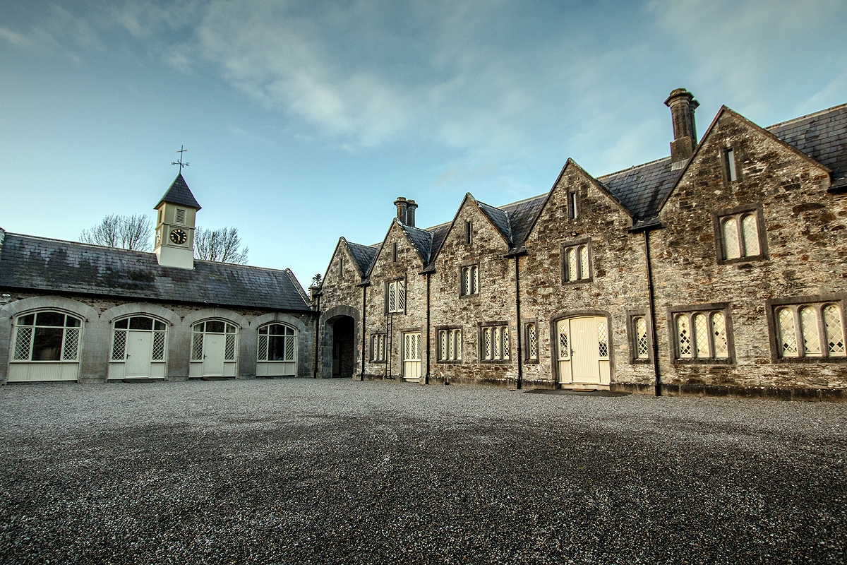 County Kildare cast iron guttering - cast iron pipes Ireland