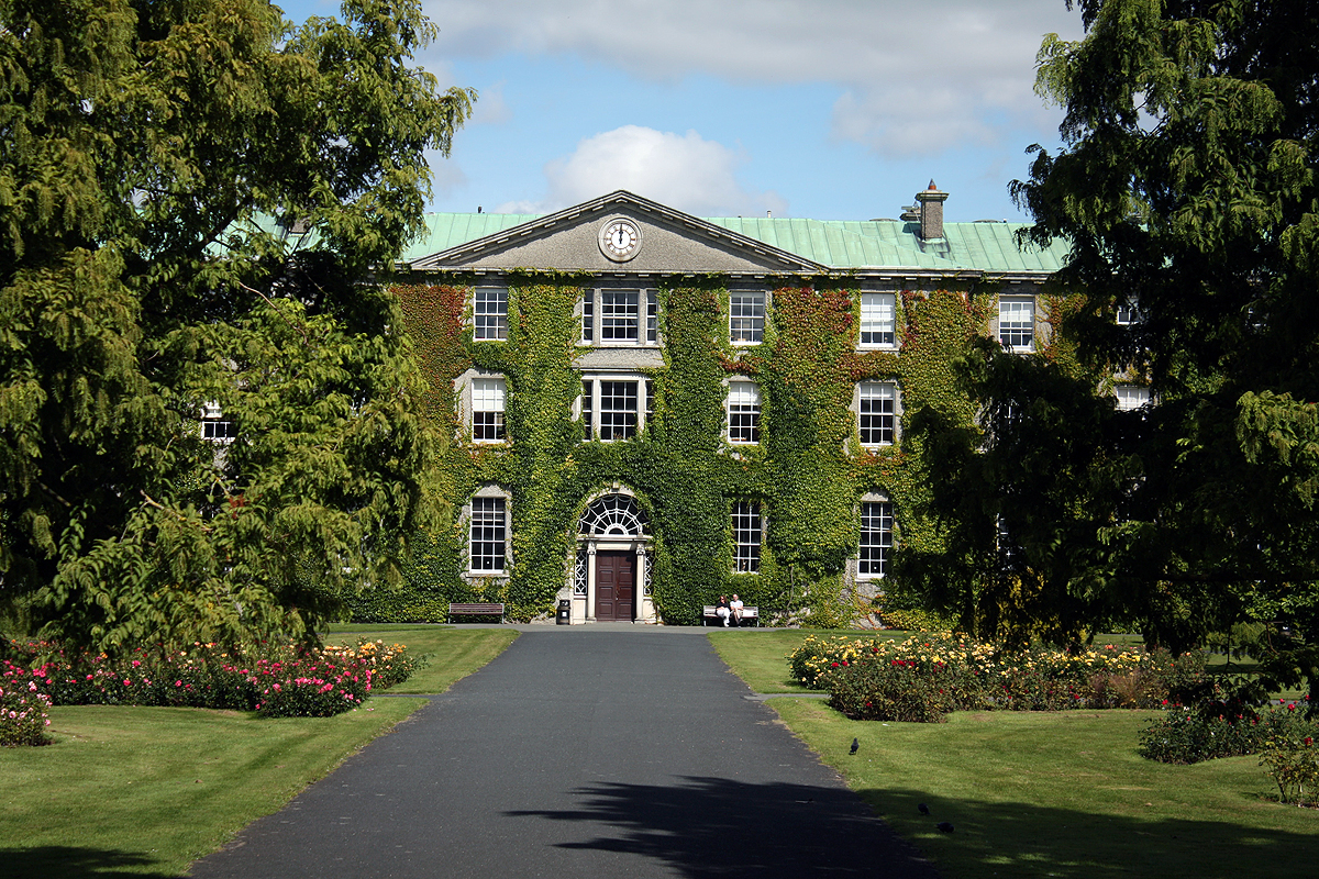 County Kildare cast iron guttering - cast iron pipes Ireland